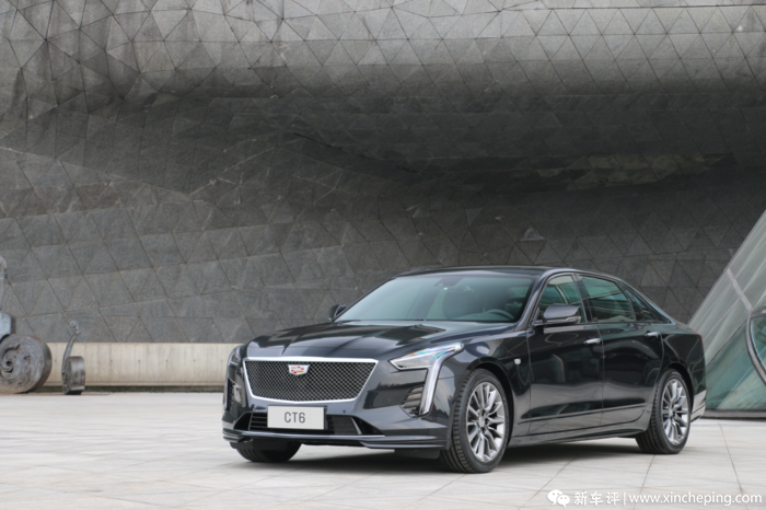 实拍凯迪拉克新款CT6运动版：全新2.0T动力+10AT上阵