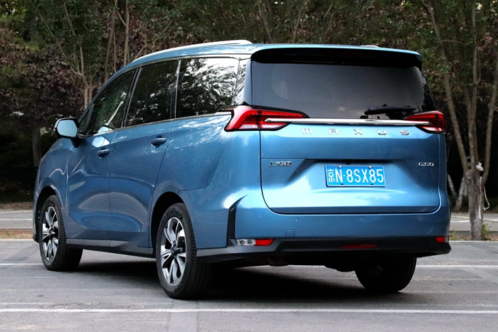 狭路相逢——上汽大通MAXUS G50对比广汽传祺GM6