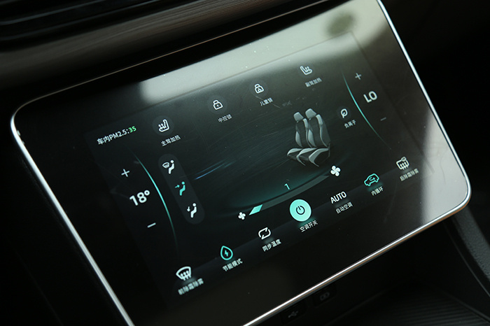 威马全新SUV W6正式上市：最大续航620km，售16.98万起