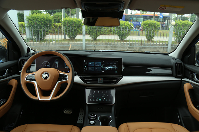 威马全新SUV W6正式上市：最大续航620km，售16.98万起