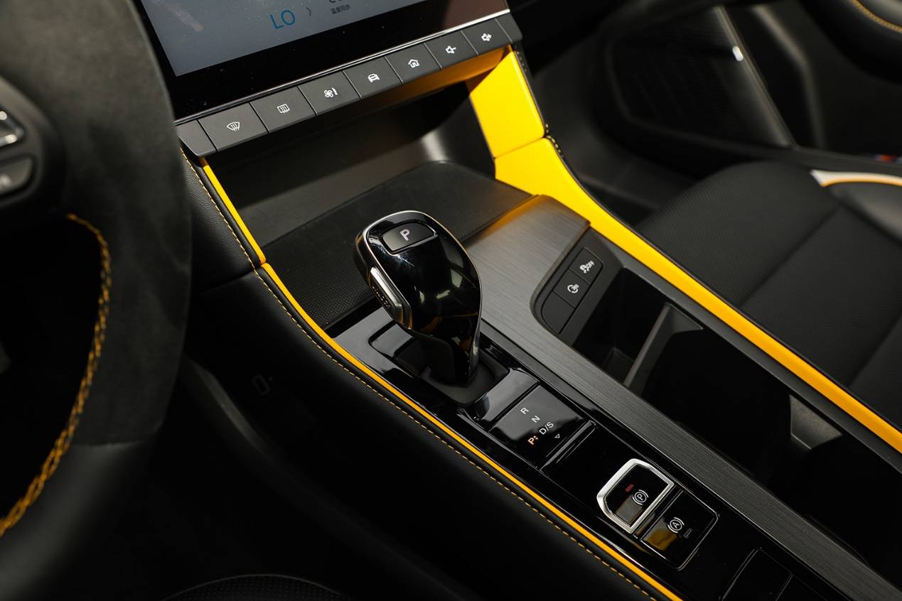 集结号-10万级运动轿跑标杆，第三代MG6PRO上市，9.78万起售