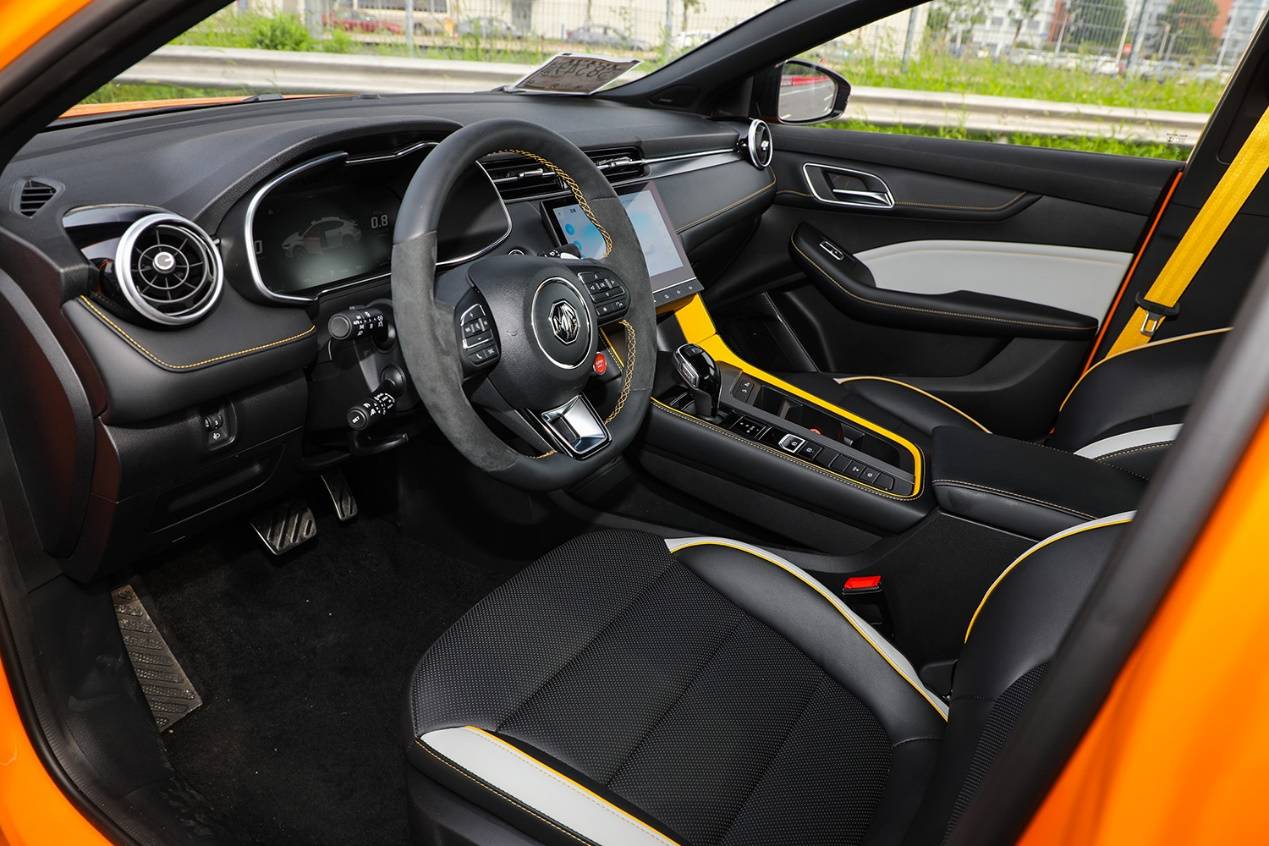 集结号-10万级运动轿跑标杆，第三代MG6PRO上市，9.78万起售