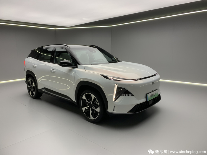 银河首款插混车型，1370km续航！吉利银河L7将于31日上市