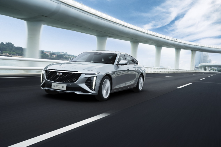 集结号-买车送“游艇”？全新CT6的“豪”，坐进去才全知道 | 功夫汽车