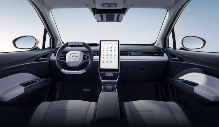 比五菱缤果更值？401km续航！哪吒AYA 7.38万元起