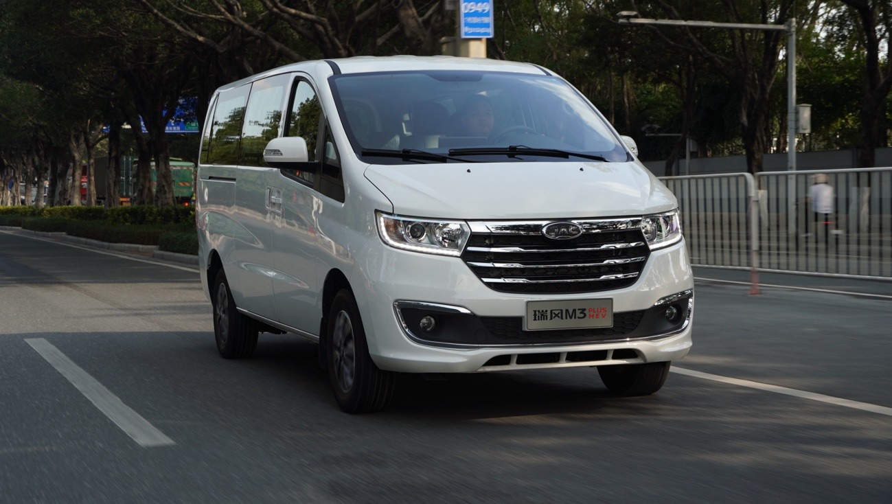 集结号-不仅10万就能入手混动MPV，瑞风M3 PLUS还教你如何月