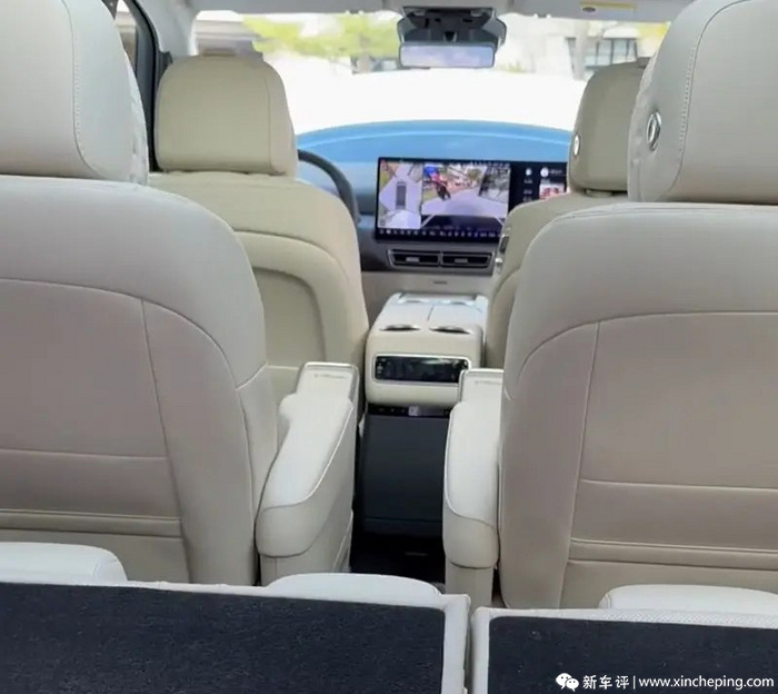 最能装的MPV？轻松装6个箱，理想MEGA尾厢空间曝光