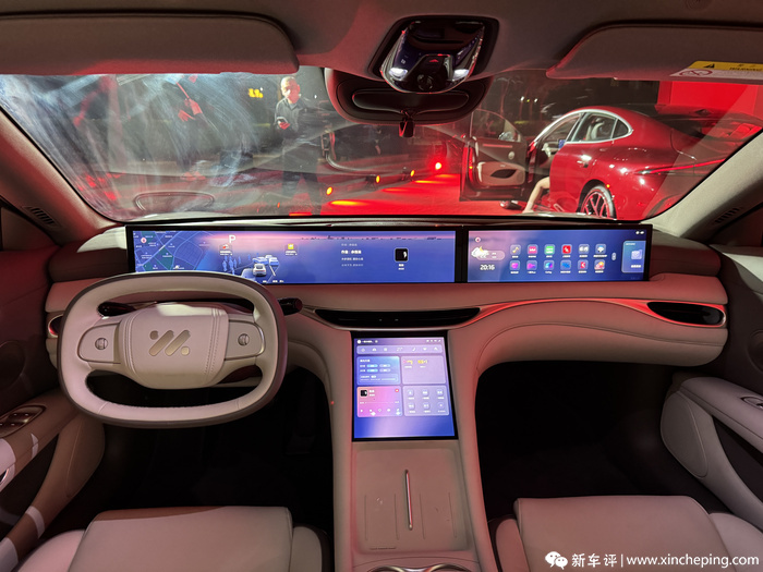 标配800V+后轮转向+激光雷达，全新智己L6预售21.99万起