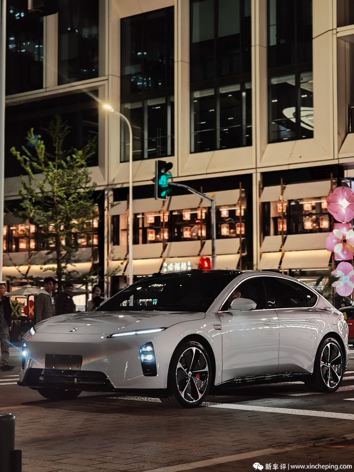 横屏怀挡+自研芯片！新款蔚来ET5T/ET5开启预定