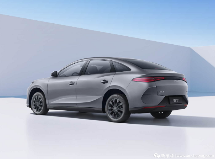 520km续航，限时9.88万起，比亚迪e7正式上市