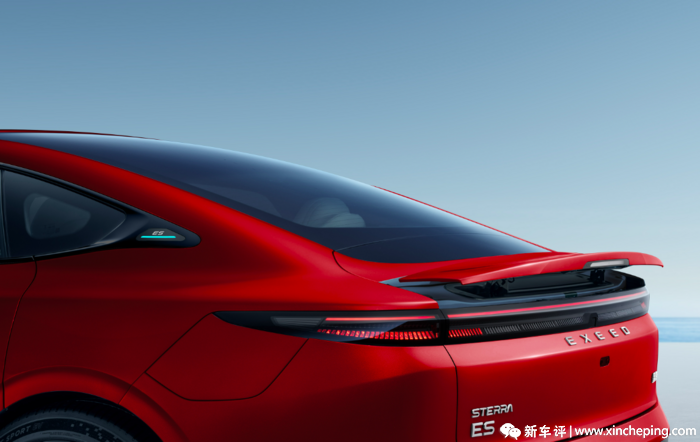 880km+激光雷达+骁龙8295P，2025款星纪元ES 18.98万起