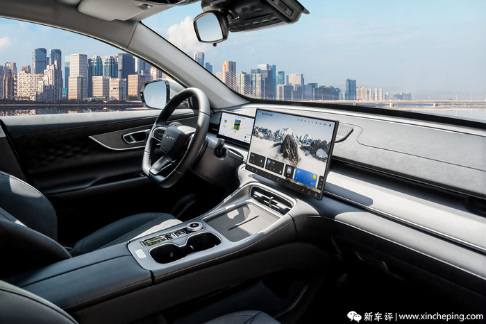 限时10.69万起！奇瑞瑞虎8L长虹版/瑞虎8PLUS乘风版上市