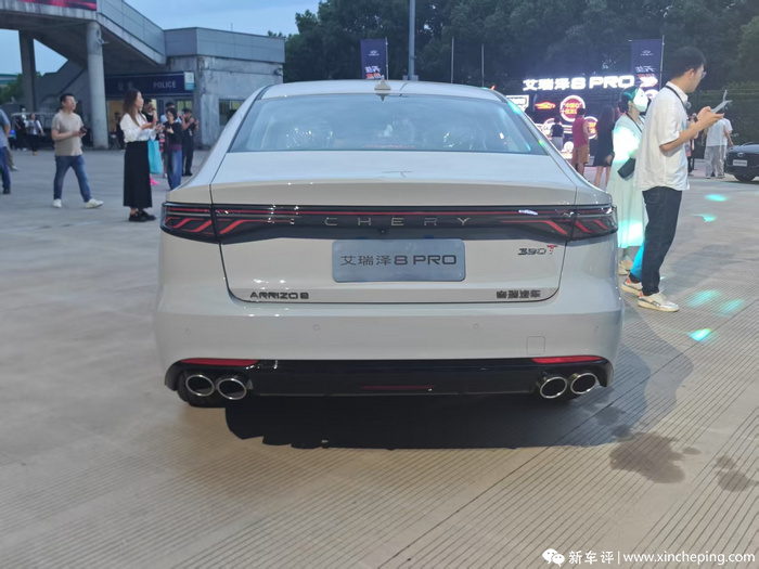 2.0T+高通8155车机芯片，奇瑞艾瑞泽8 PRO 12.29万起